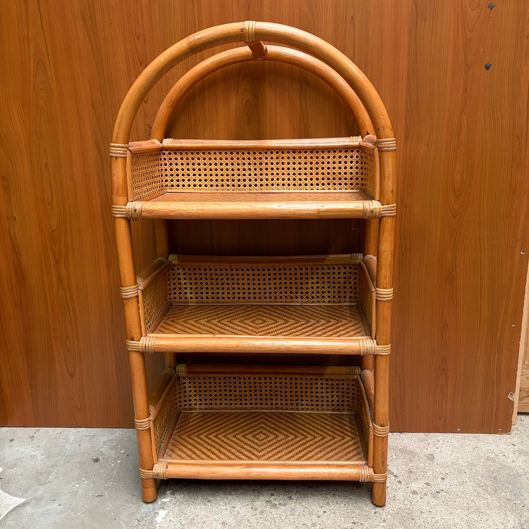 Vintage rotan kast – Tres' Vintage