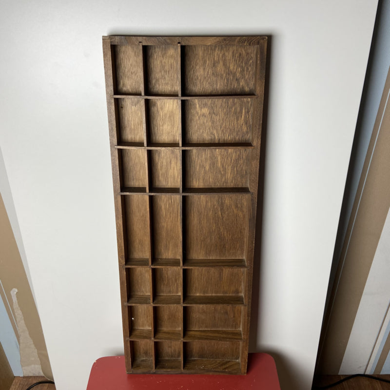 Vintage houten letterbak – Tres' Vintage